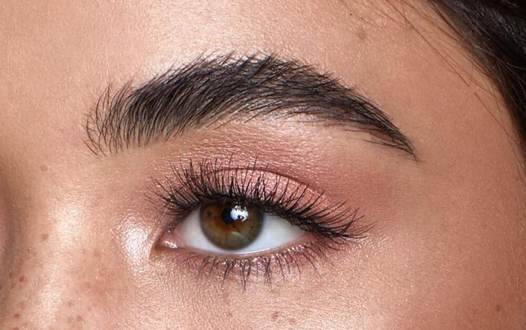 HOW TO GROW OUT EYEBROWS WHEN YOU’VE OVERPLUCKED